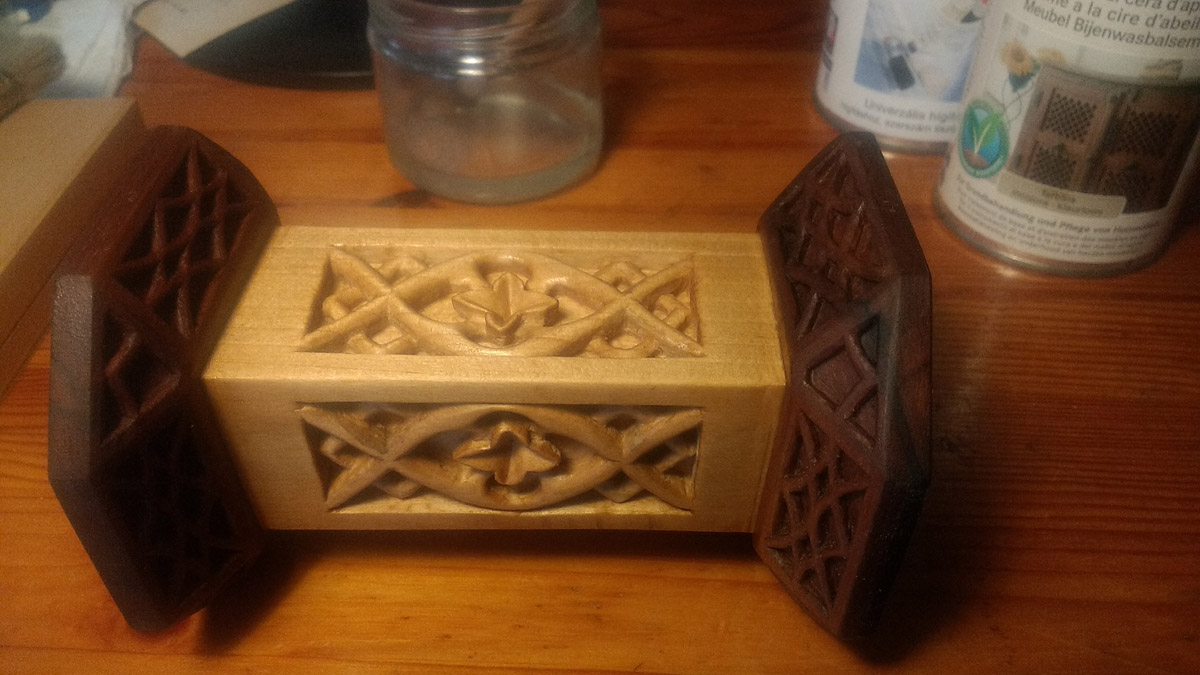 Wood carving tools and Bushcraft - Flexcut Tool Company - Flexcut Tool ...